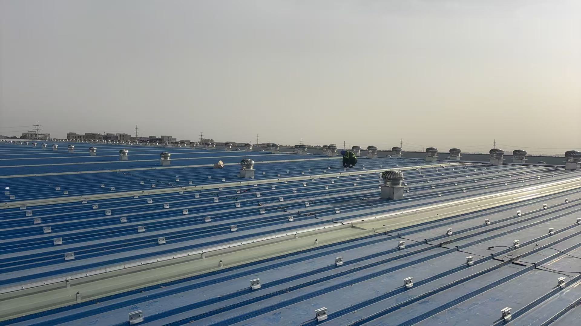 Solar Roof Installation Kit Featuring Landscape or Portrait Module ...